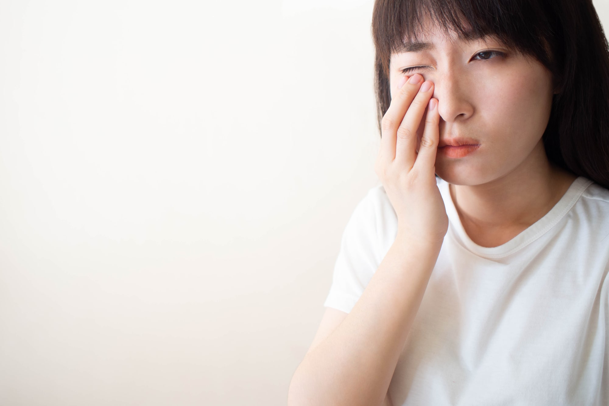 How to Know if You Have Contact Lens Intolerance - Lake Lazer Eye Center